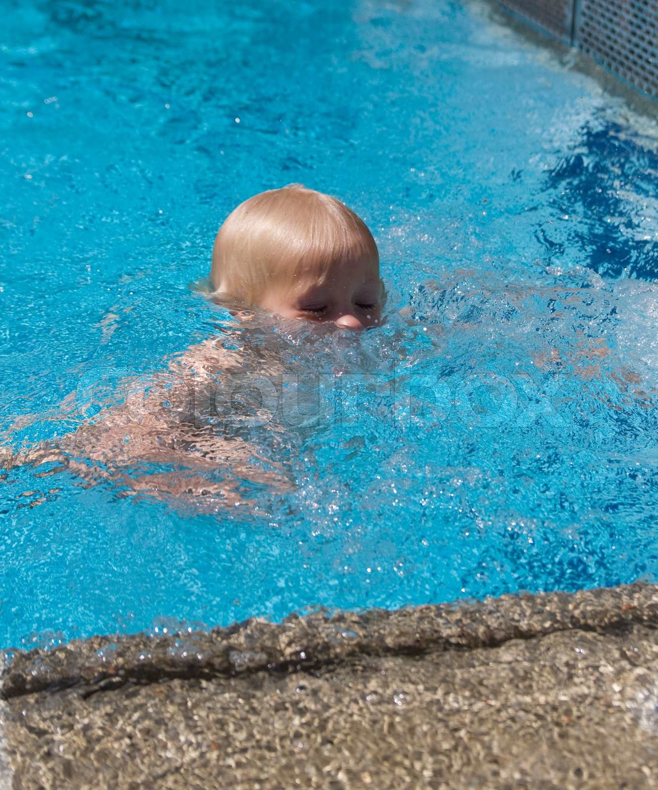 badning, pool, blondine | Stock foto | Colourbox