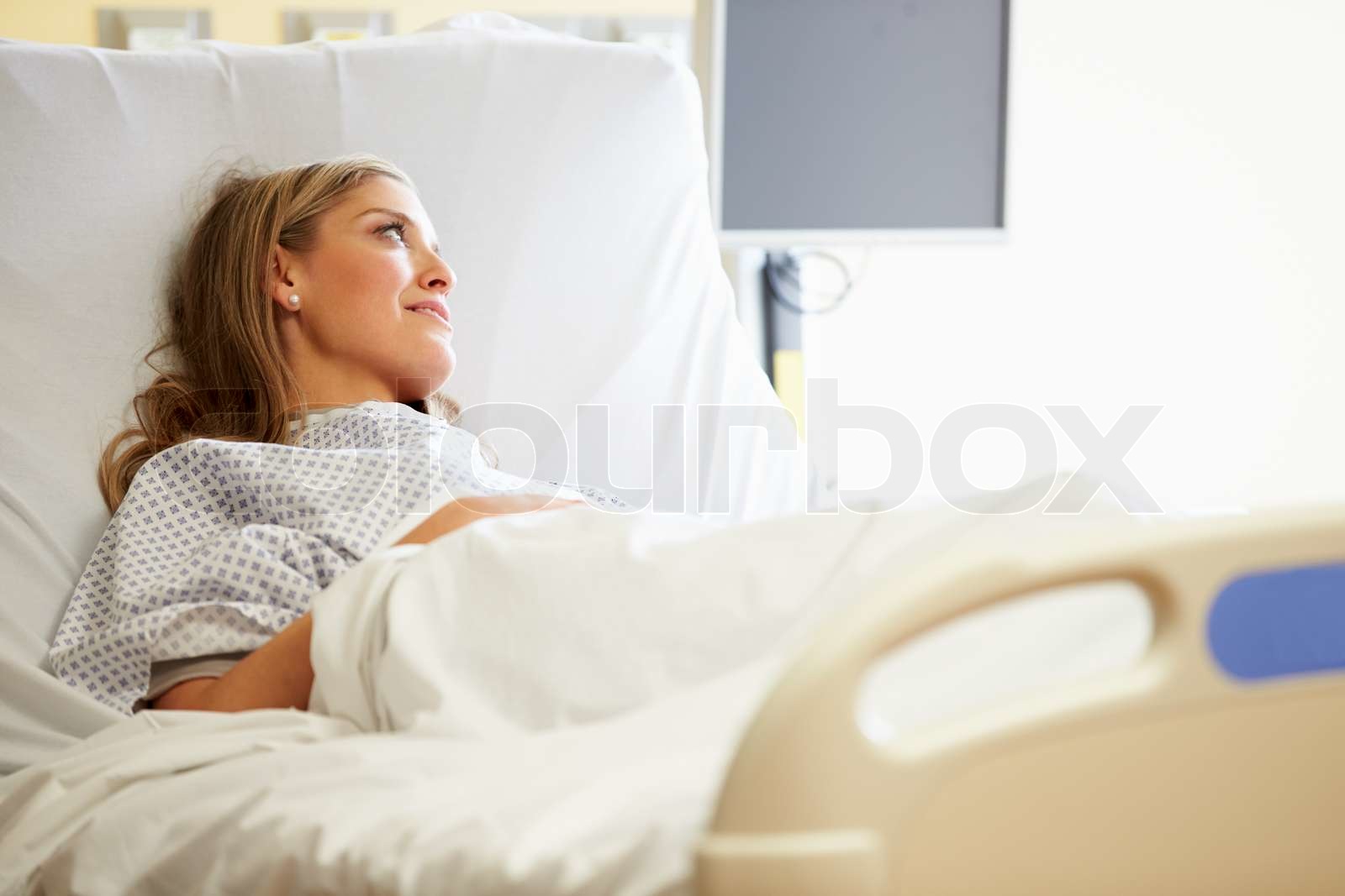 Patientin im Krankenhaus | Stock Bild | Colourbox