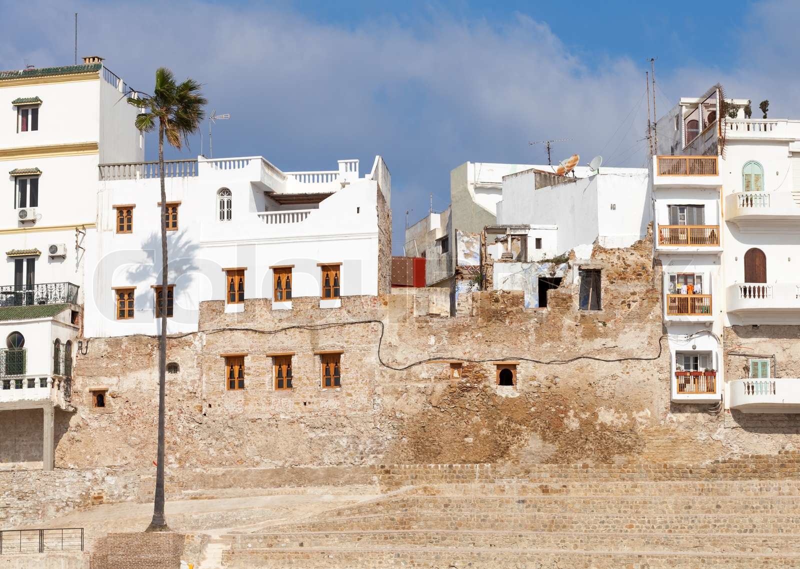 alte Festung und lebenden Häuser der Altstadt (Medina). Tanger, Marokko ...