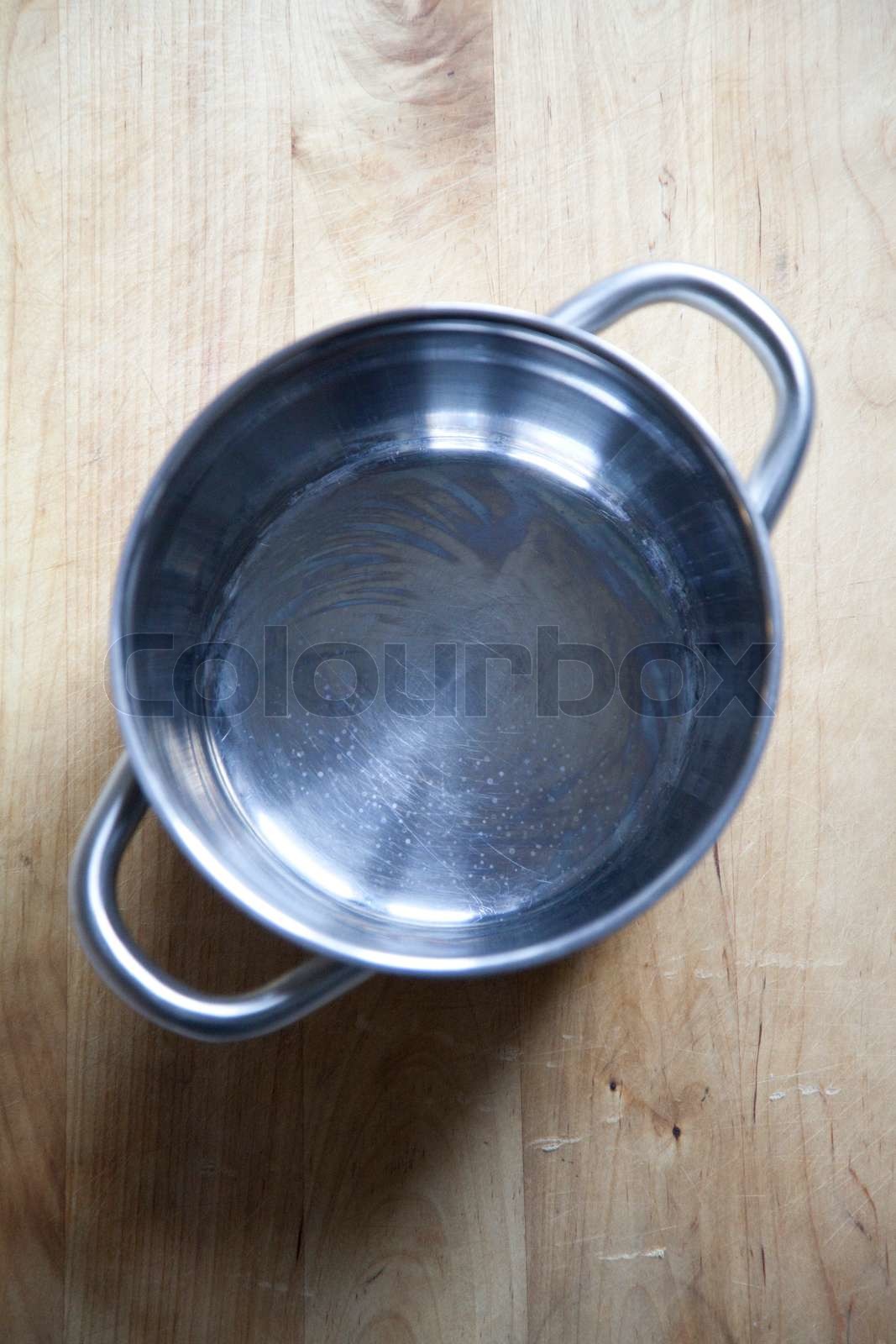 An empty casserole | Stock image | Colourbox