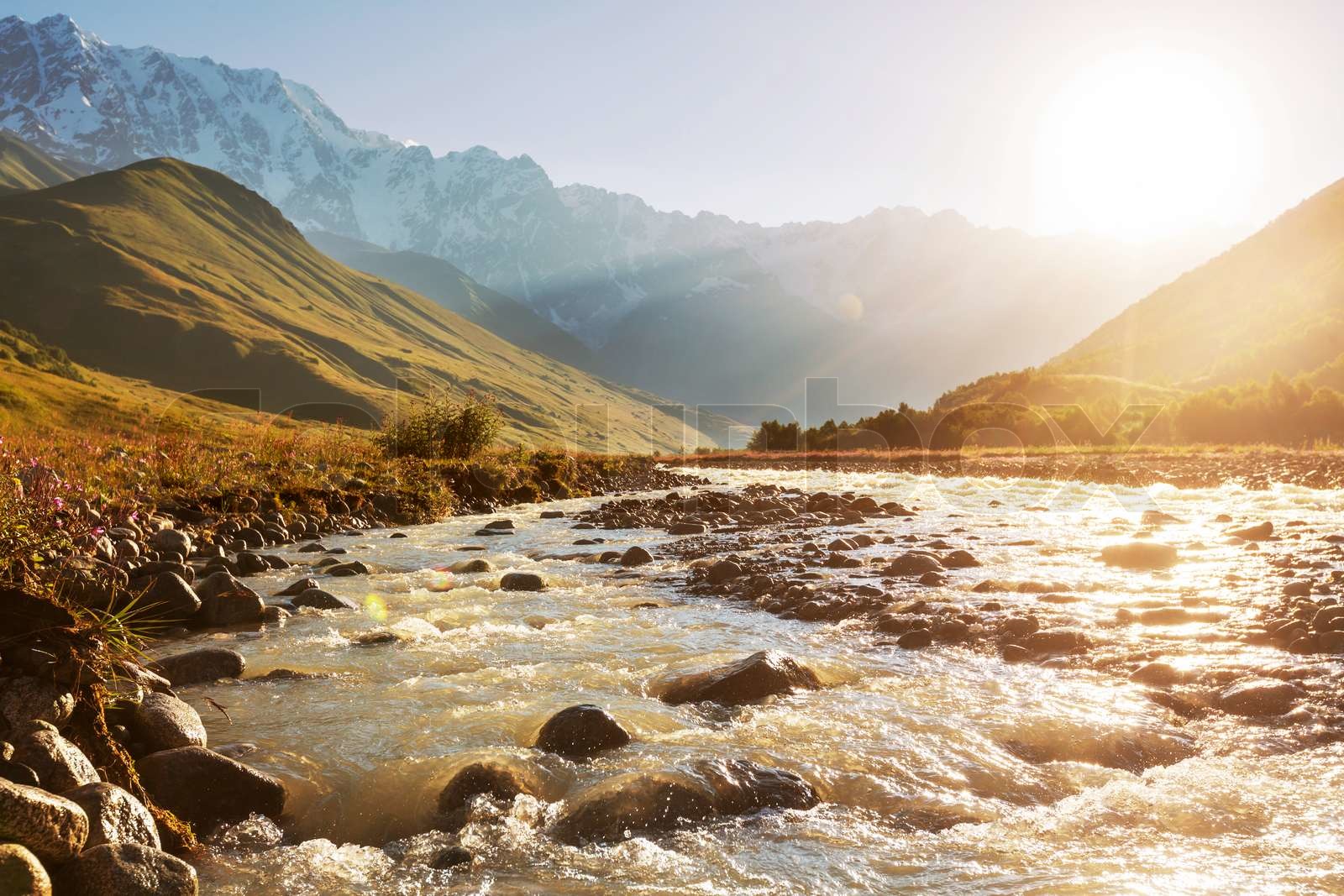 Fluss in Bergen | Stock Bild | Colourbox
