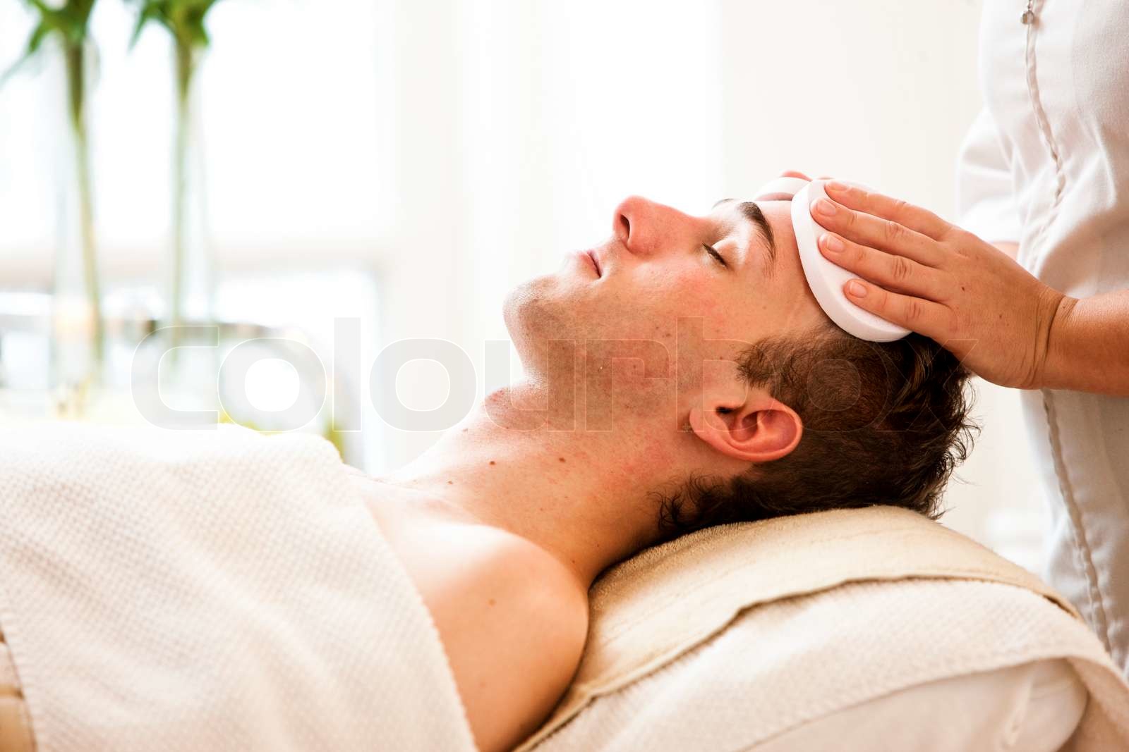 wellness, männer, spa | Stock Bild | Colourbox