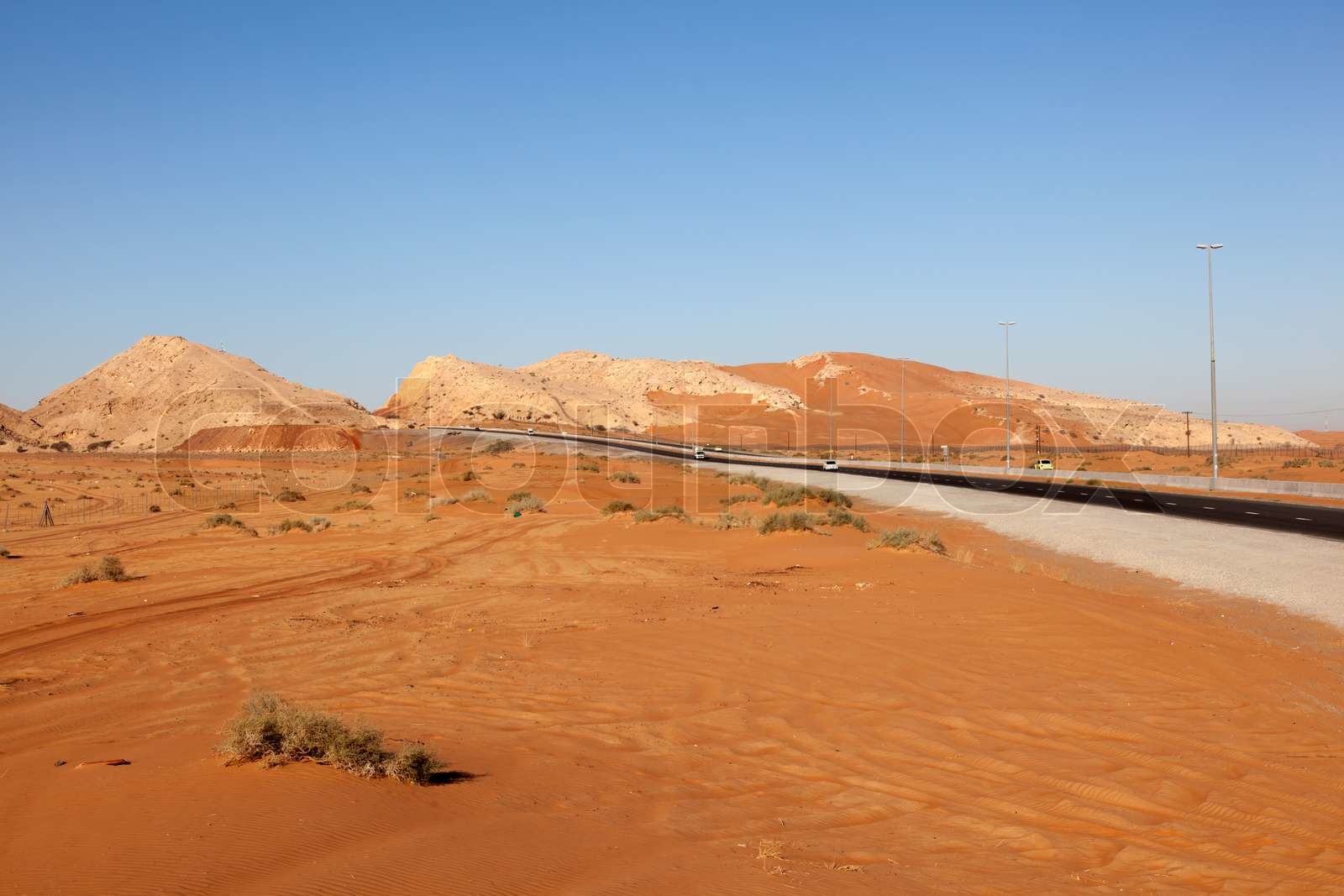 Hajar Mountains and desert landscape in Fujairah, United Arab Emirates ...