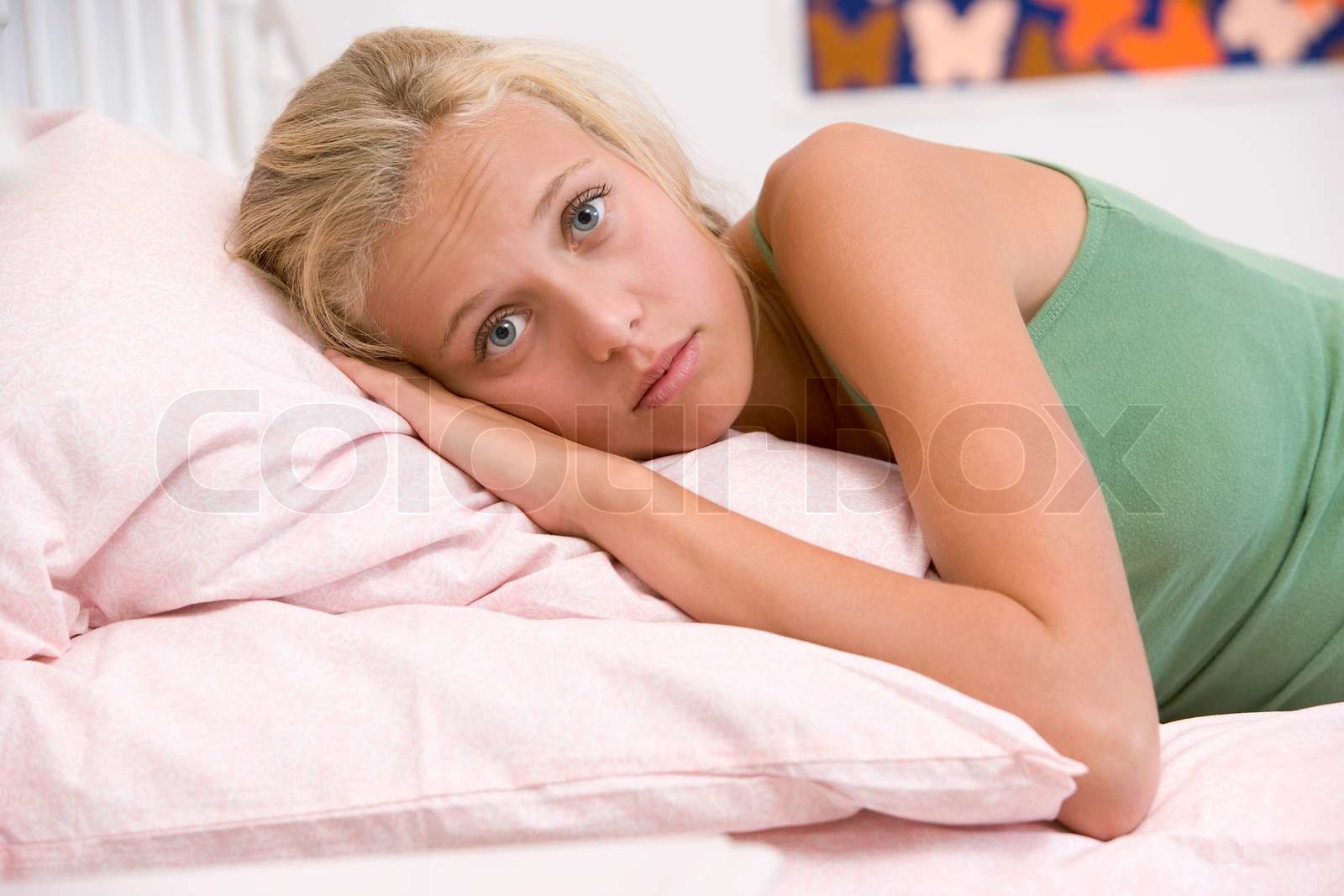 seng, teenager, træt | Stock foto | Colourbox
