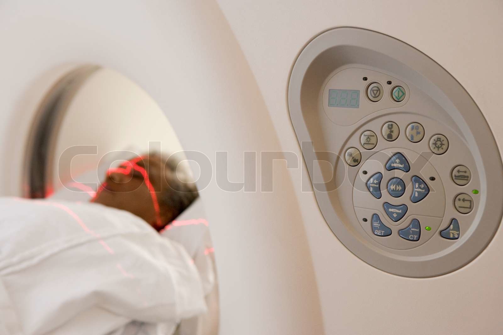Patienten mit einer Computerized Axial Tomography (CAT) Scan | Stock ...