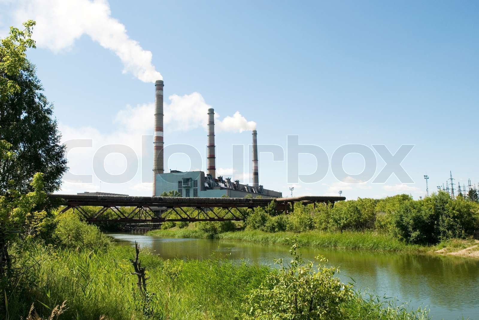forurening røg kommer ud af skorstenen | Stock foto | Colourbox