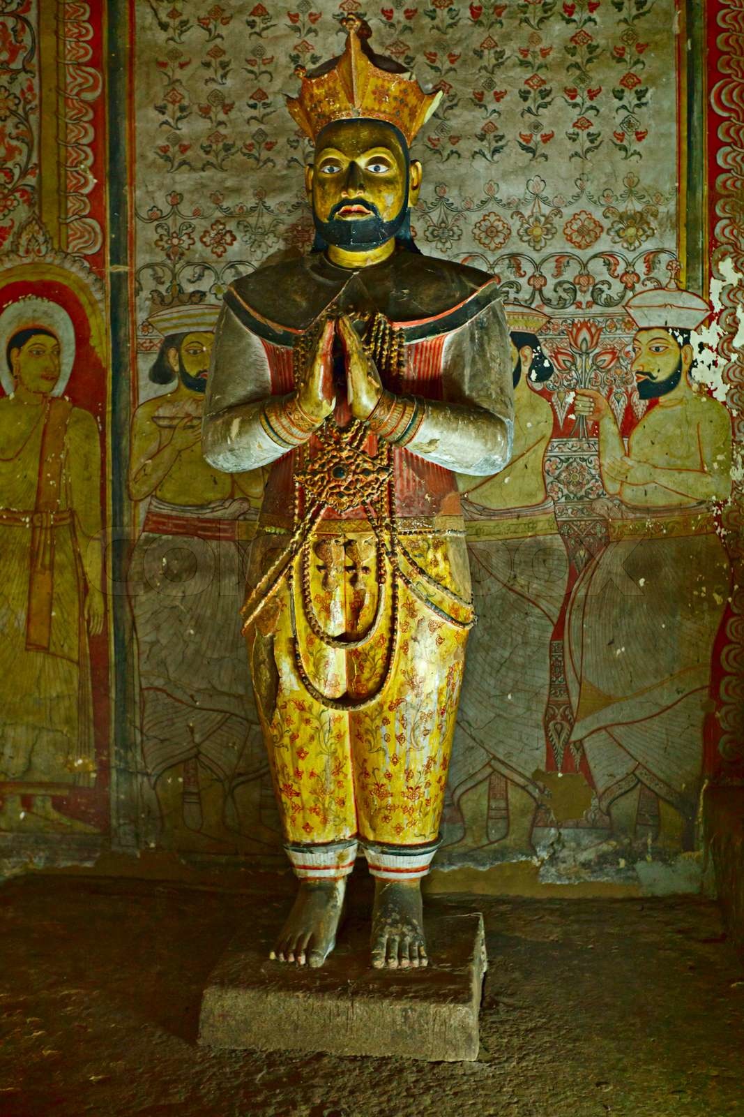 Ancient konge billede i Dambulla Rock Temple huler, Sri Lanka | Stock ...
