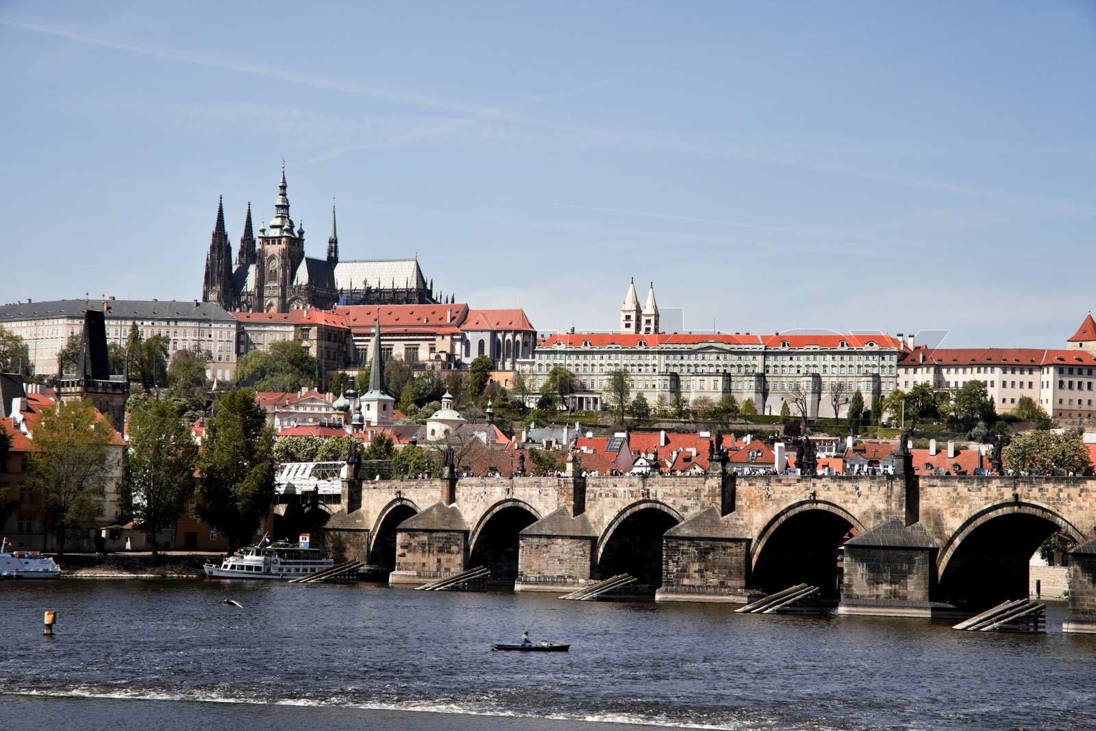 Prag, Karlsbroen med Prags borg , Hradcany | Stock foto | Colourbox