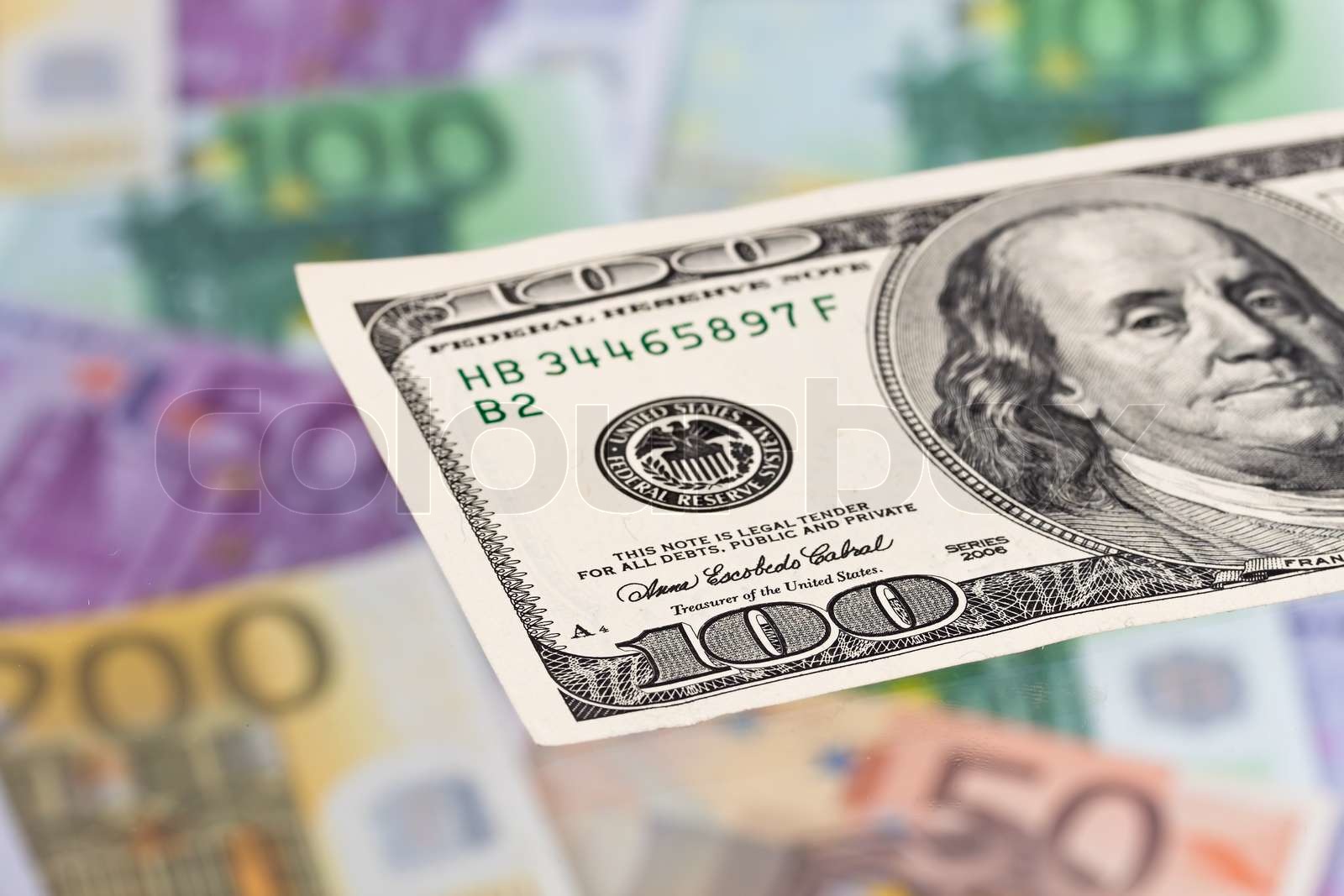 Dollar und Euro Geldscheine. Symbol Differenzen Euro Dollar | Stock ...