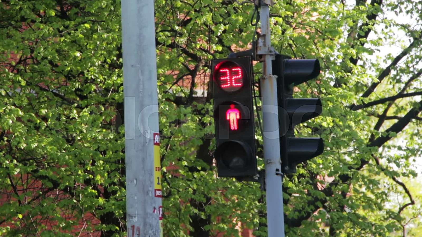 Traffic Lights at the Crossroads | Stock video | Colourbox