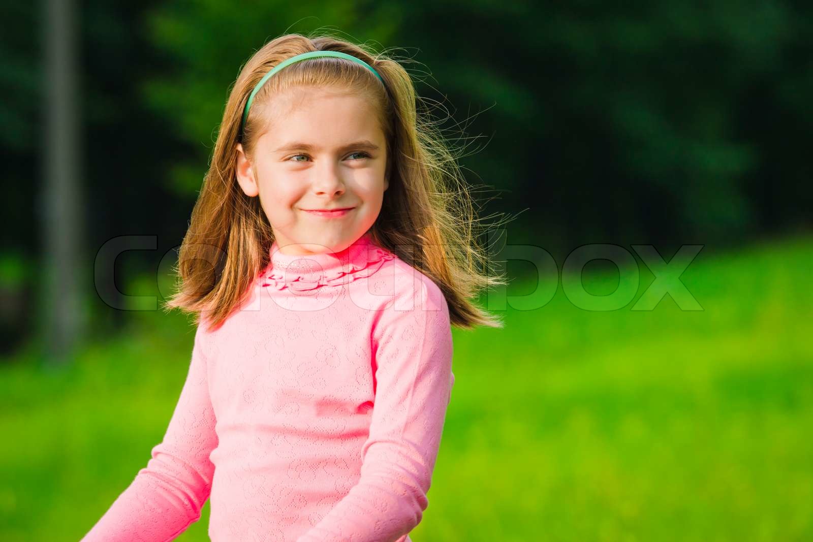 kleines Mädchen | Stock Bild | Colourbox