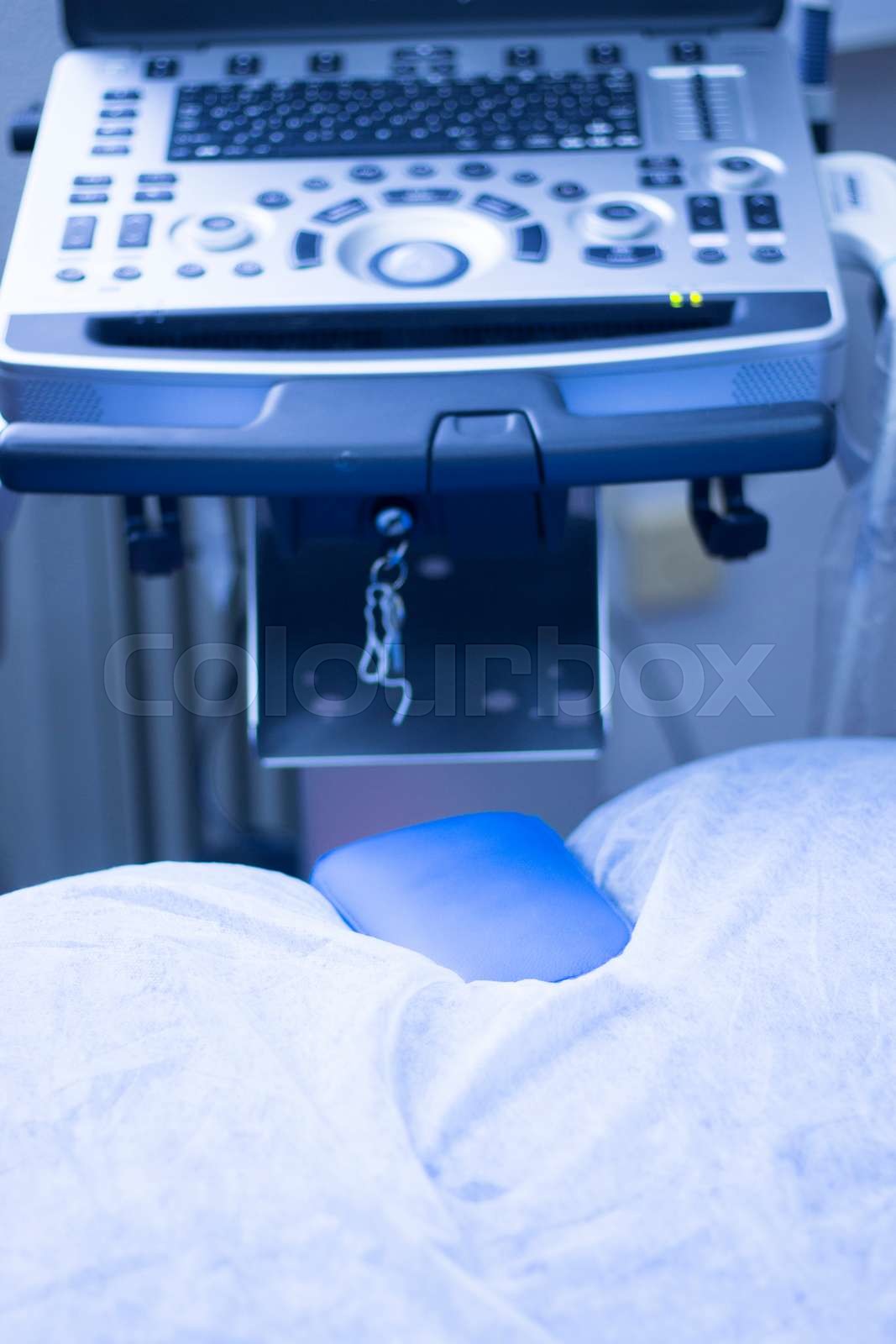 Ultrasound ecography EPI dry needling | Stock image | Colourbox