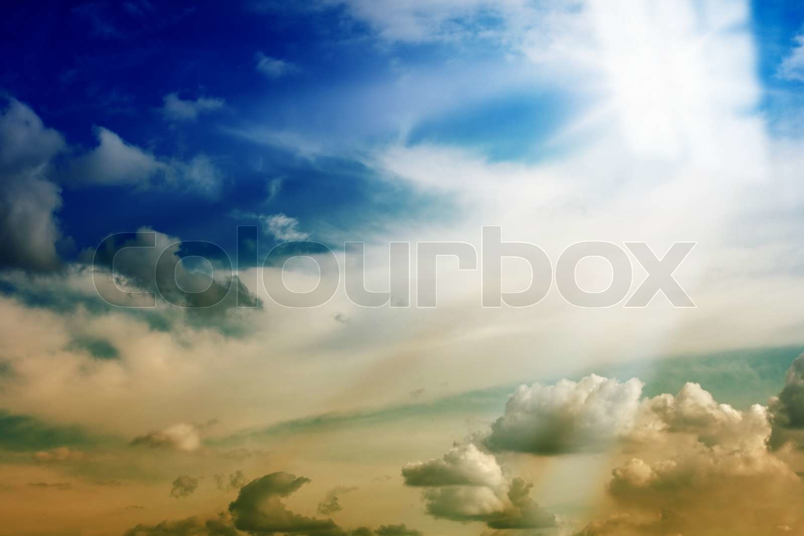 helles Licht vom Himmel Himmel Fenster | Stock Bild | Colourbox