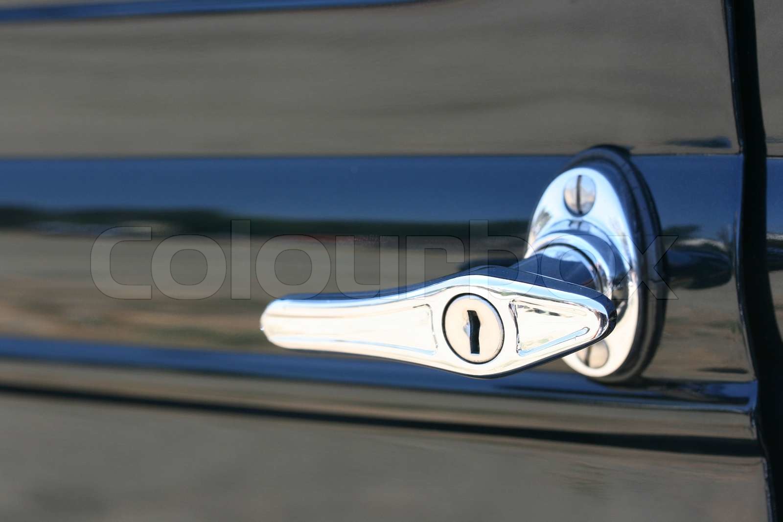 Der Griff an der Tür des alten Autos . | Stock Bild | Colourbox