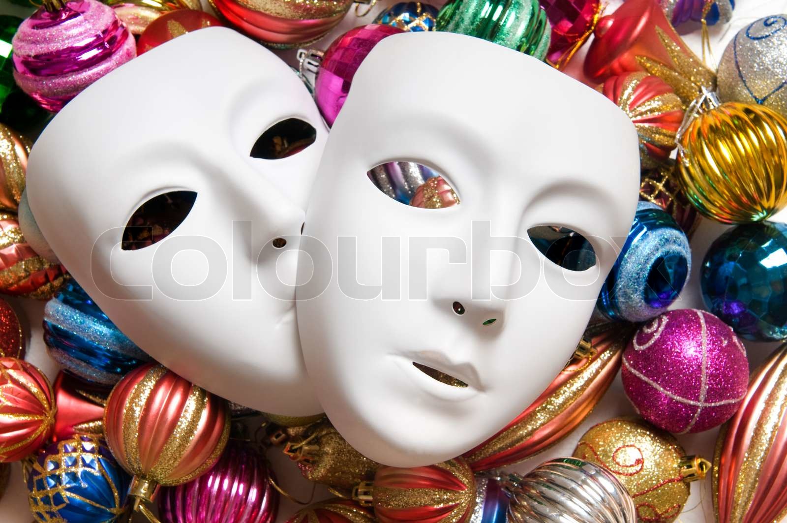 Theater-Konzept mit den weißen Kunststoff- Masken | Stock Bild | Colourbox