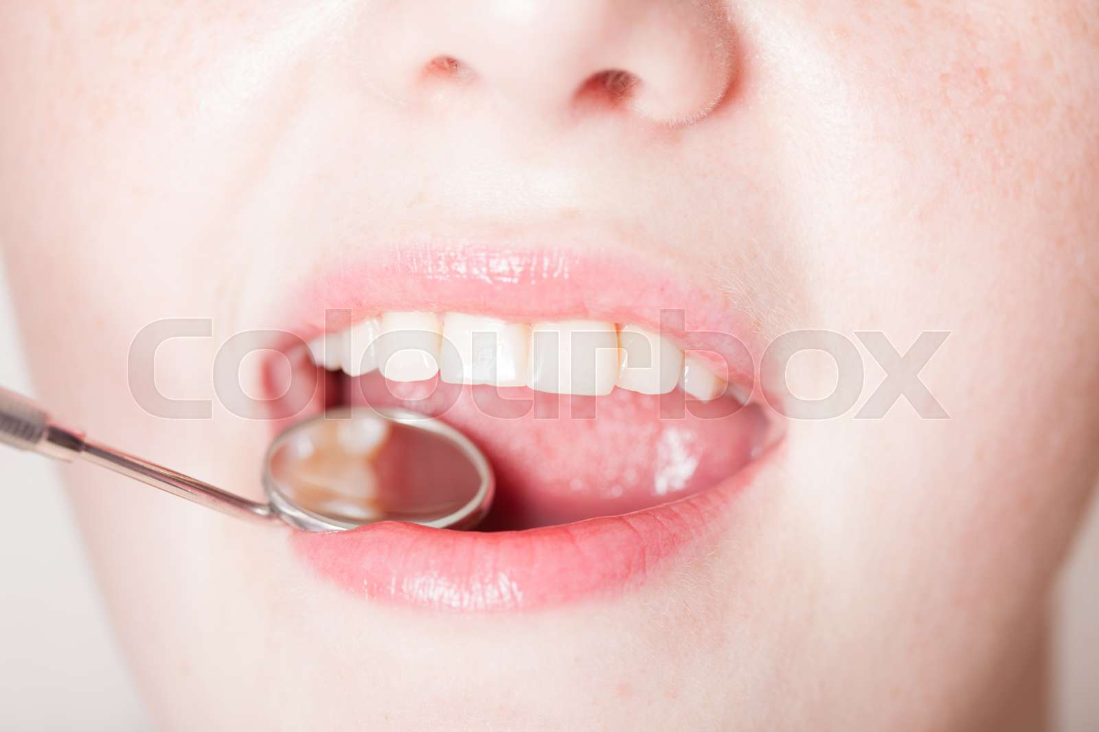 Check the teeth | Stock image | Colourbox