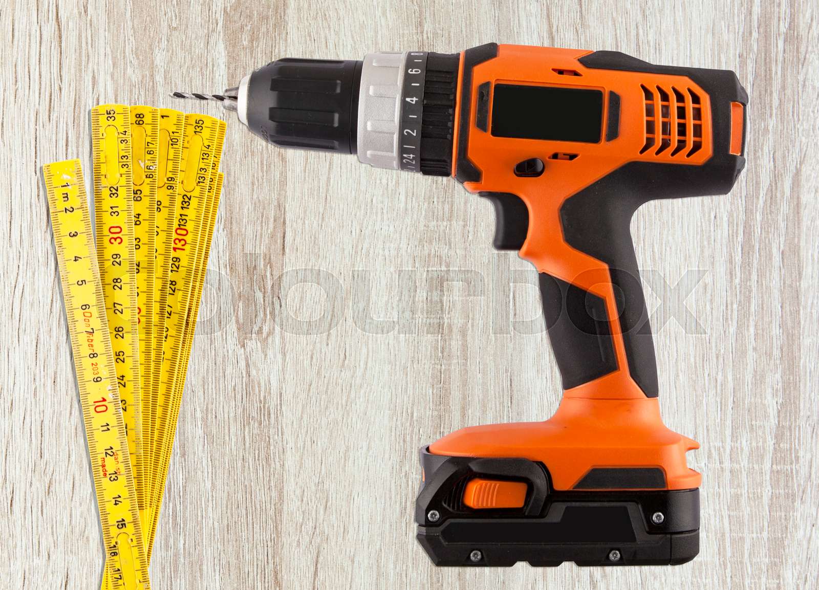 Boremaskine med træbor,gør det selv | Stock foto | Colourbox