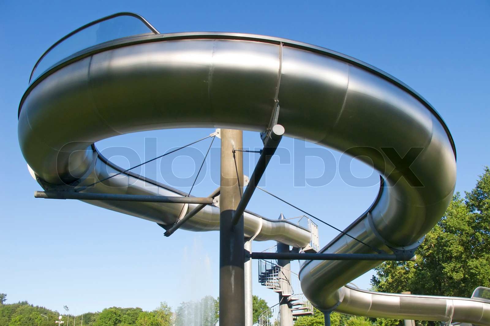 Wasserrutsche im Schwimmbad | Stock Bild | Colourbox