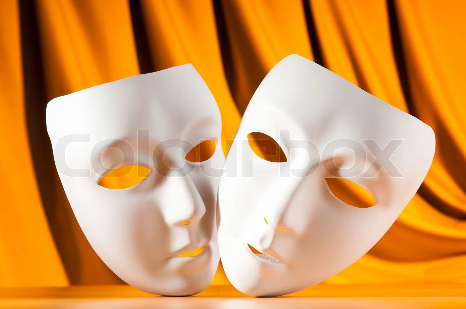 Masken mit Theater-Konzept | Stock Bild | Colourbox