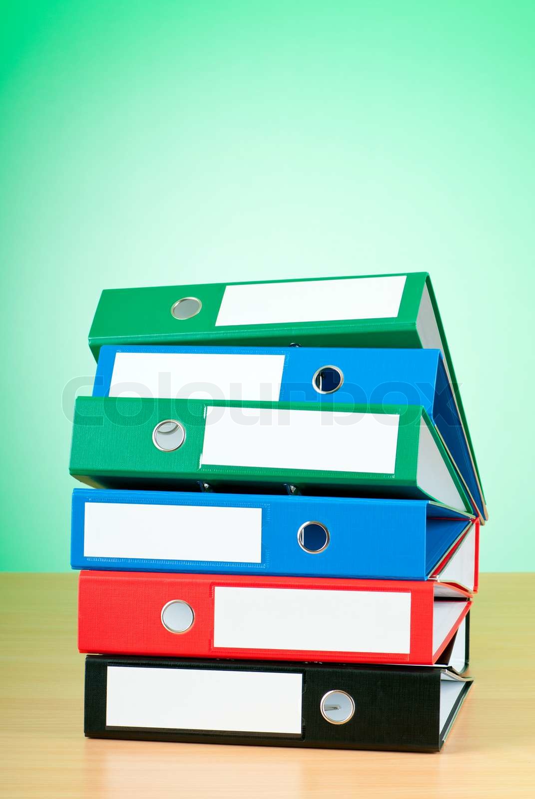 Office-mappen mod gradient baggrund | Stock foto | Colourbox