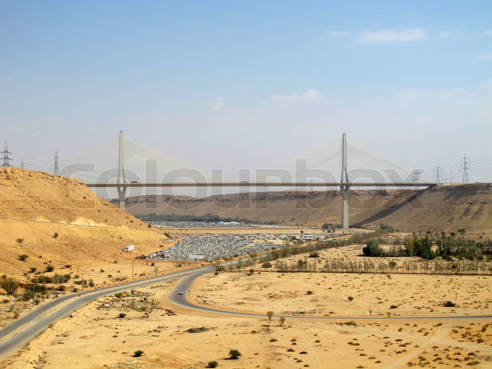 Road trough the desert (Riyadh-Makkah highway in Saudi Arabia) | Stock ...