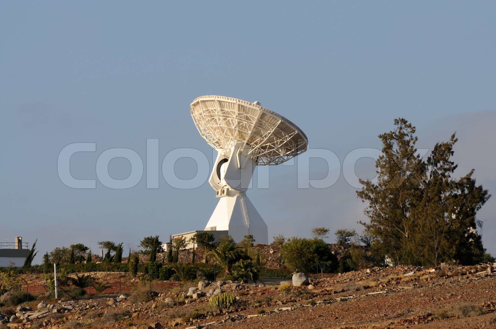 Broadcast Parabolantenne | Stock Bild | Colourbox