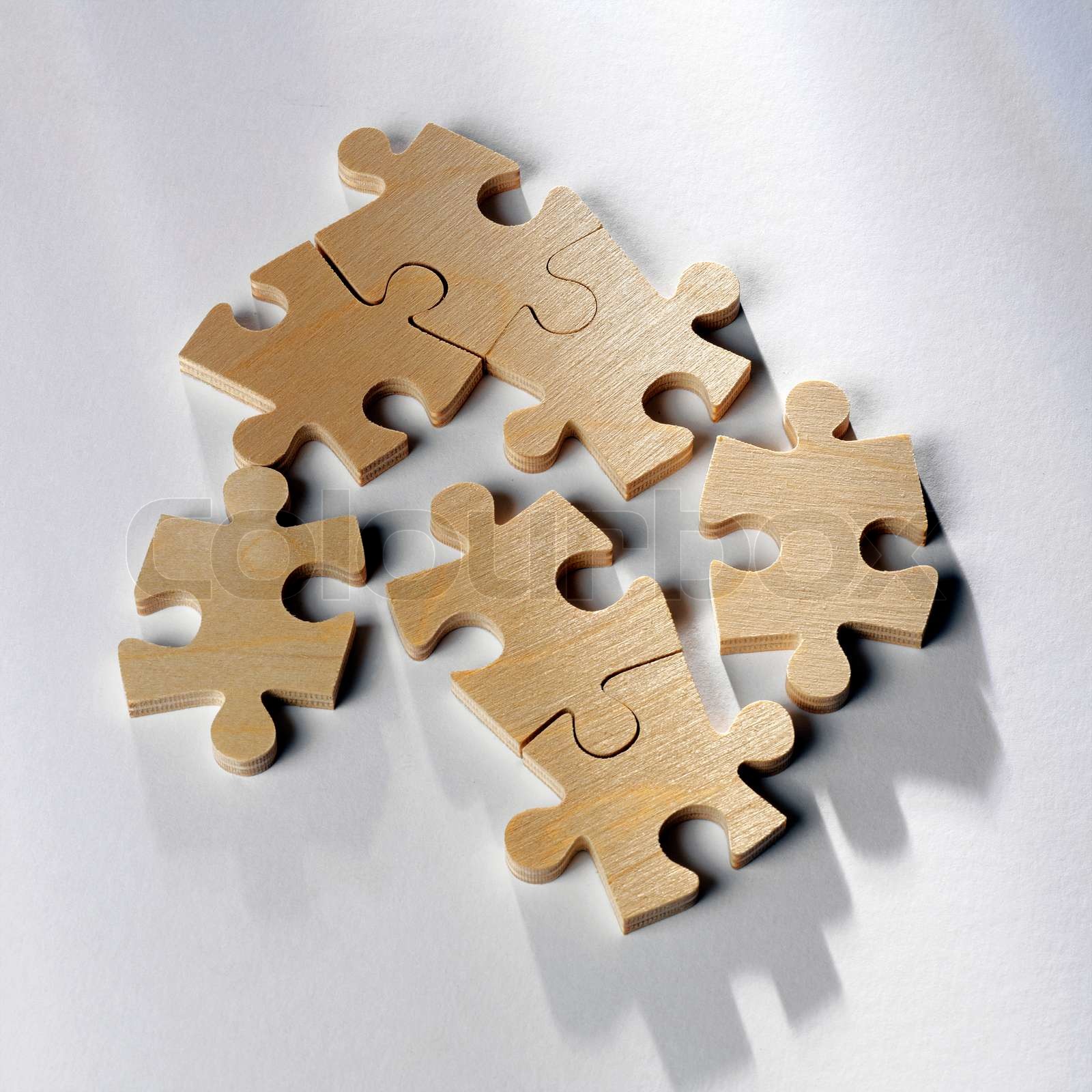 Puzzle-Teile auf dem weißen Hintergrund isoliert | Stock Bild | Colourbox
