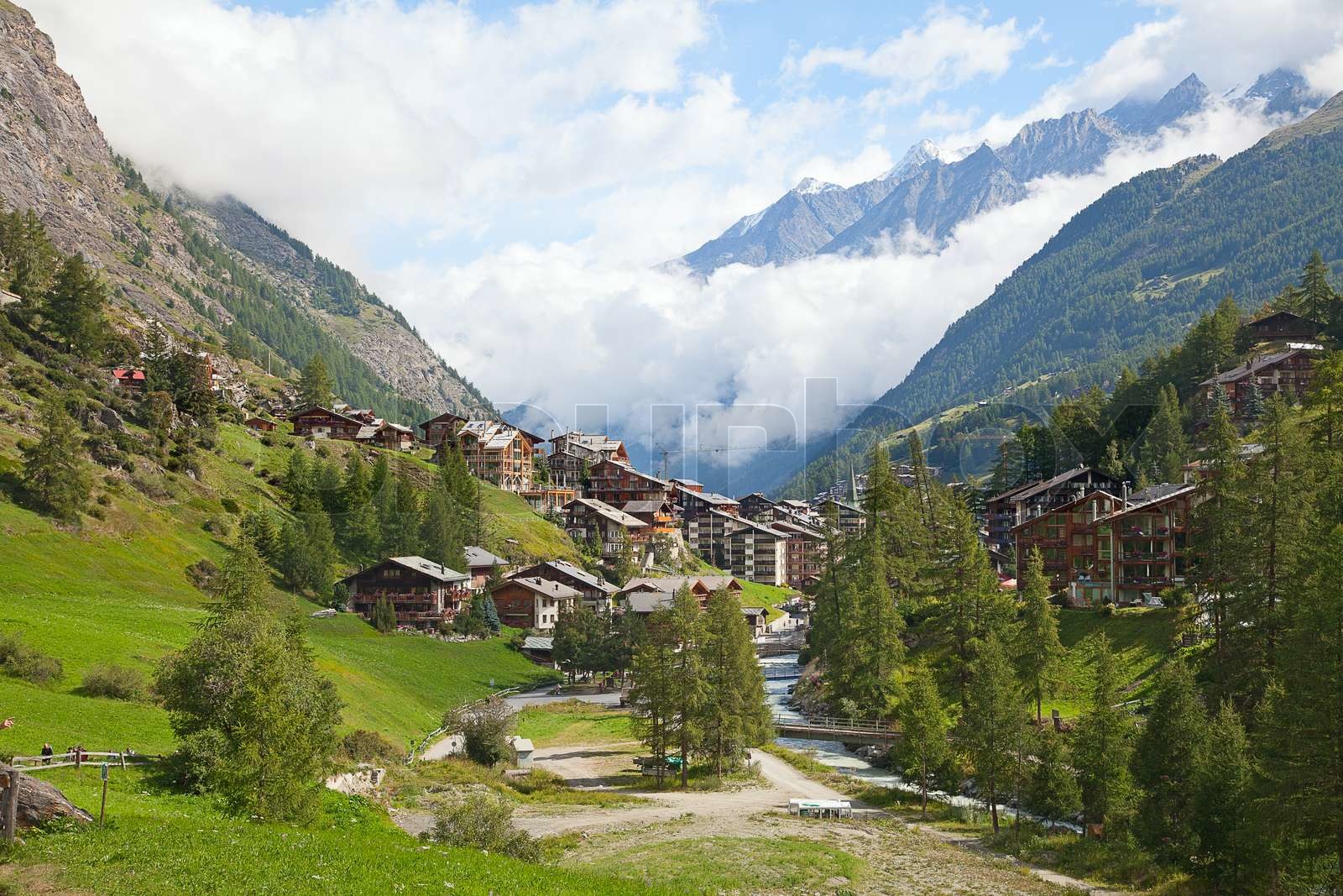 Berühmte Schweizer Stadt Zermatt in das Tal in der Nähe der ...