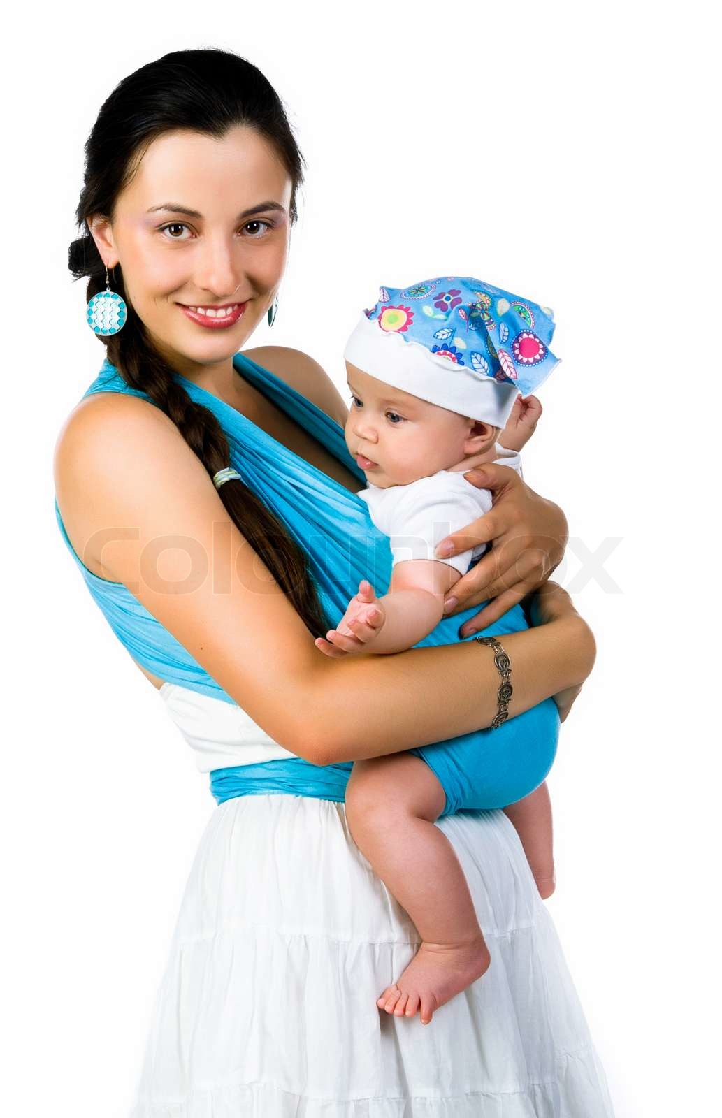 Schöne junge Mutter mit ihrem Baby in einem Tragetuch | Stock Bild ...