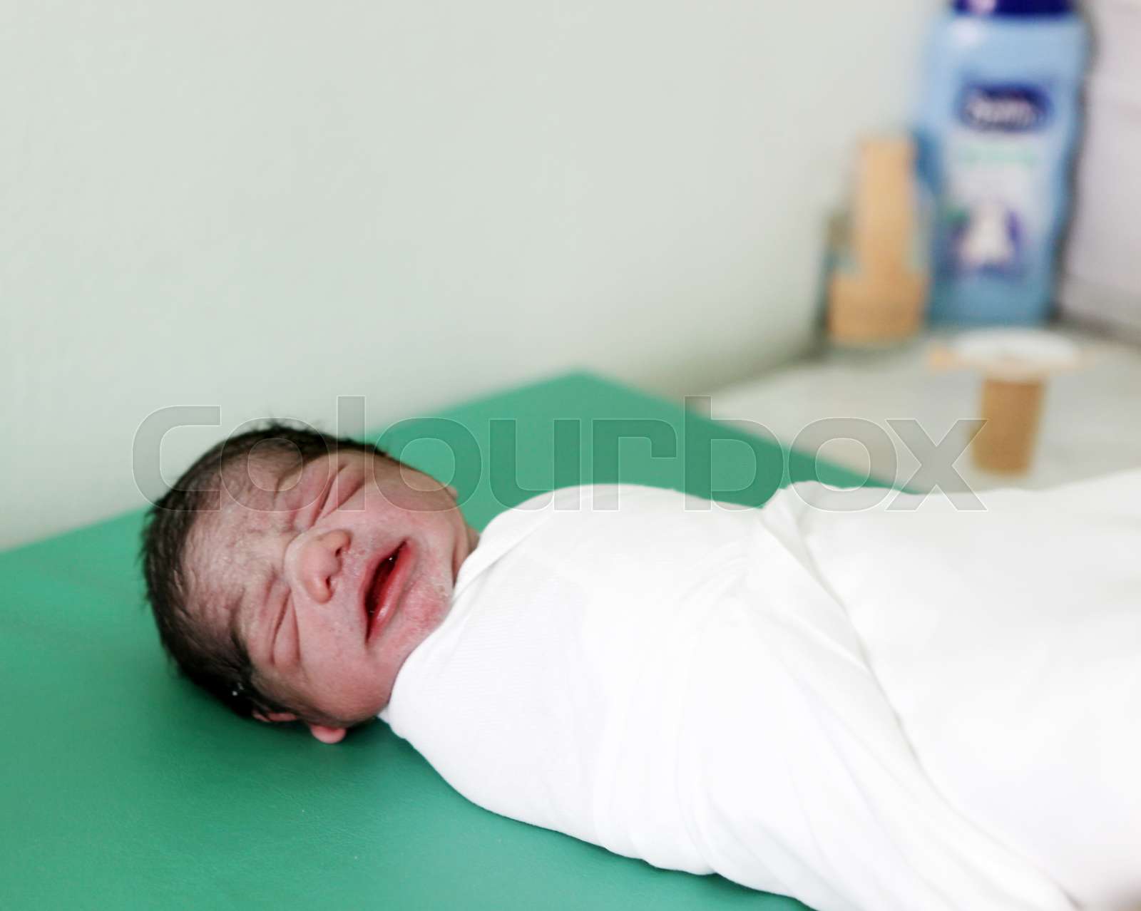 newborn baby in hospital | Stock image | Colourbox
