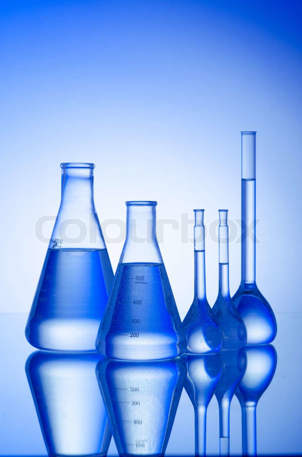 chemie, messbecher, labor | Stock Bild | Colourbox