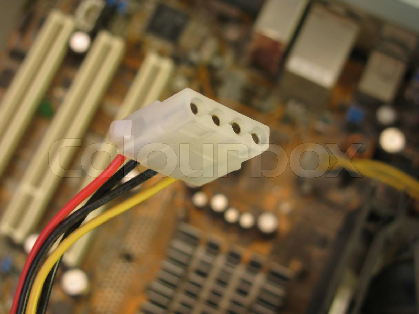 4-Pin- Kabel über Motherboards | Stock Bild | Colourbox