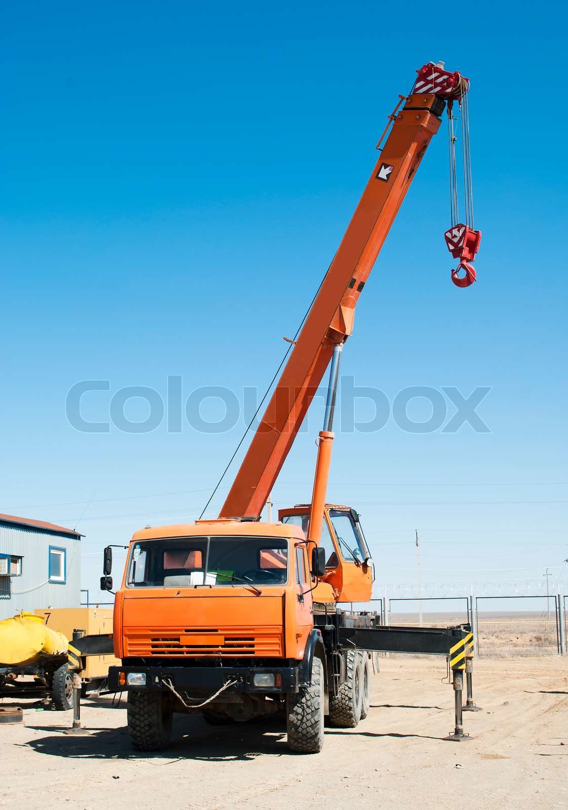 auto kran på byggepladsen | Stock foto | Colourbox