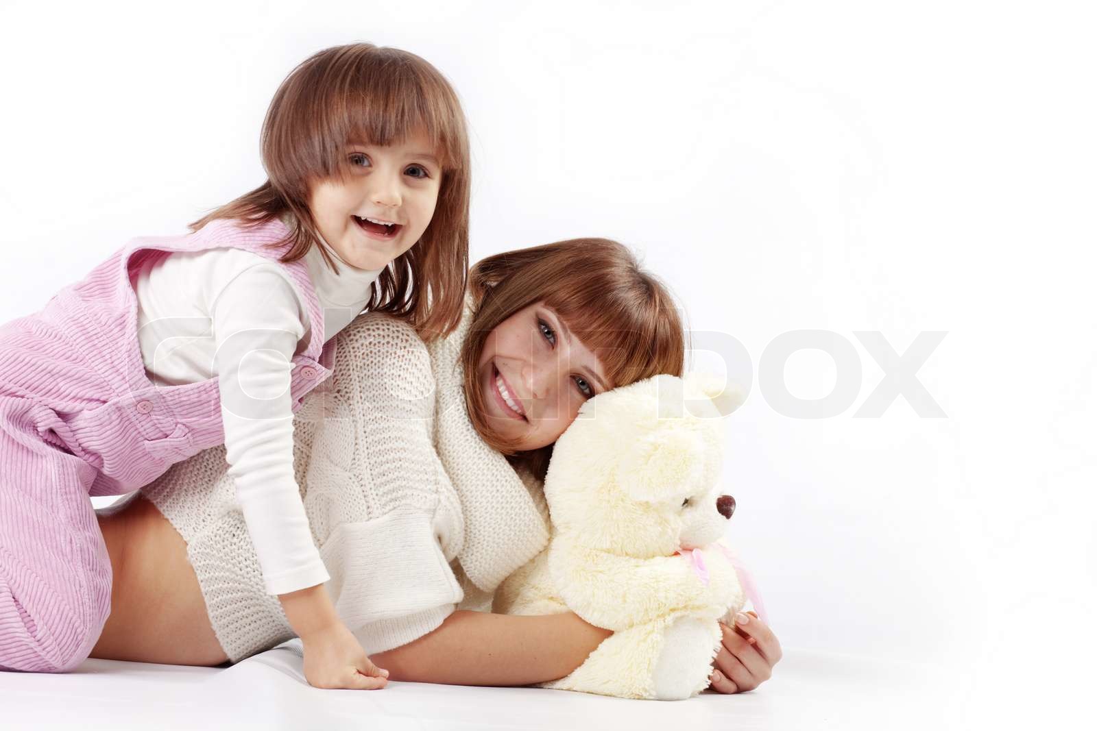 Portrait of liebende Mutter mit ihrem Kind | Stock Bild | Colourbox