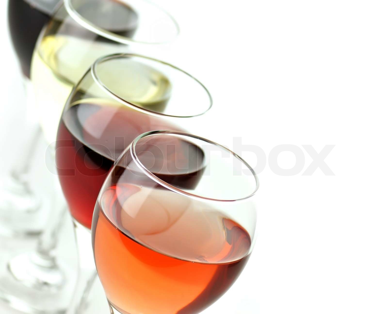 Sortiment von Weingläsern, Nahaufnahme | Stock Bild | Colourbox