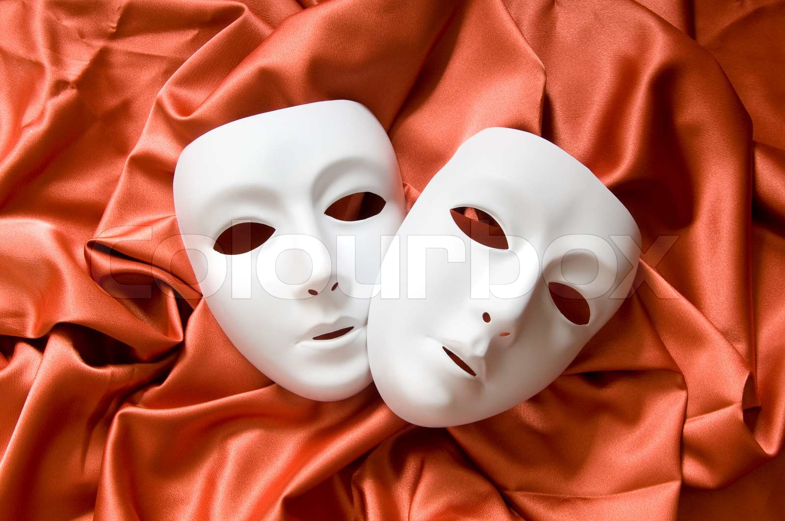 Theater-Konzept mit den weißen Kunststoff- Masken | Stock Bild | Colourbox