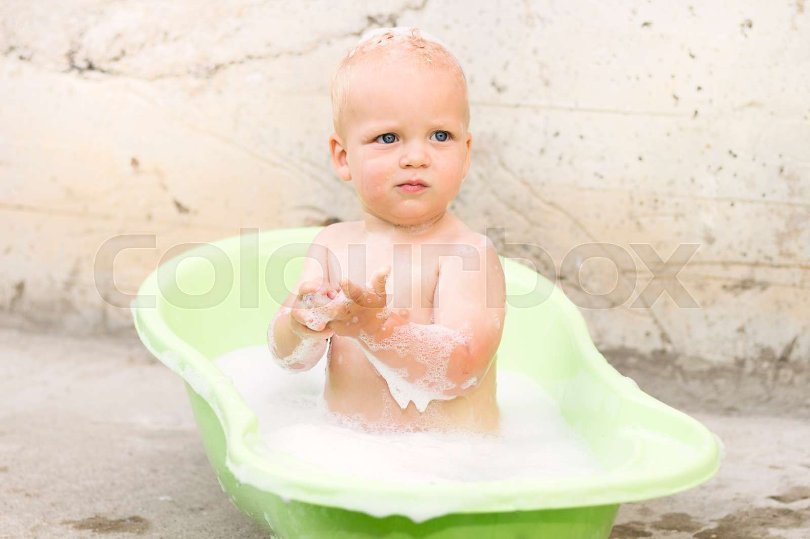 badekar, bade, barn | Stock foto | Colourbox