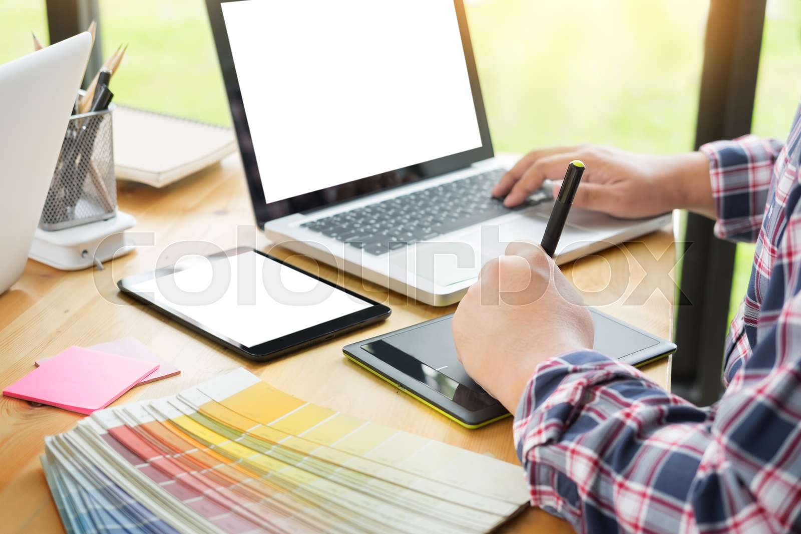 Graphic design partners working together renovation and technology ...