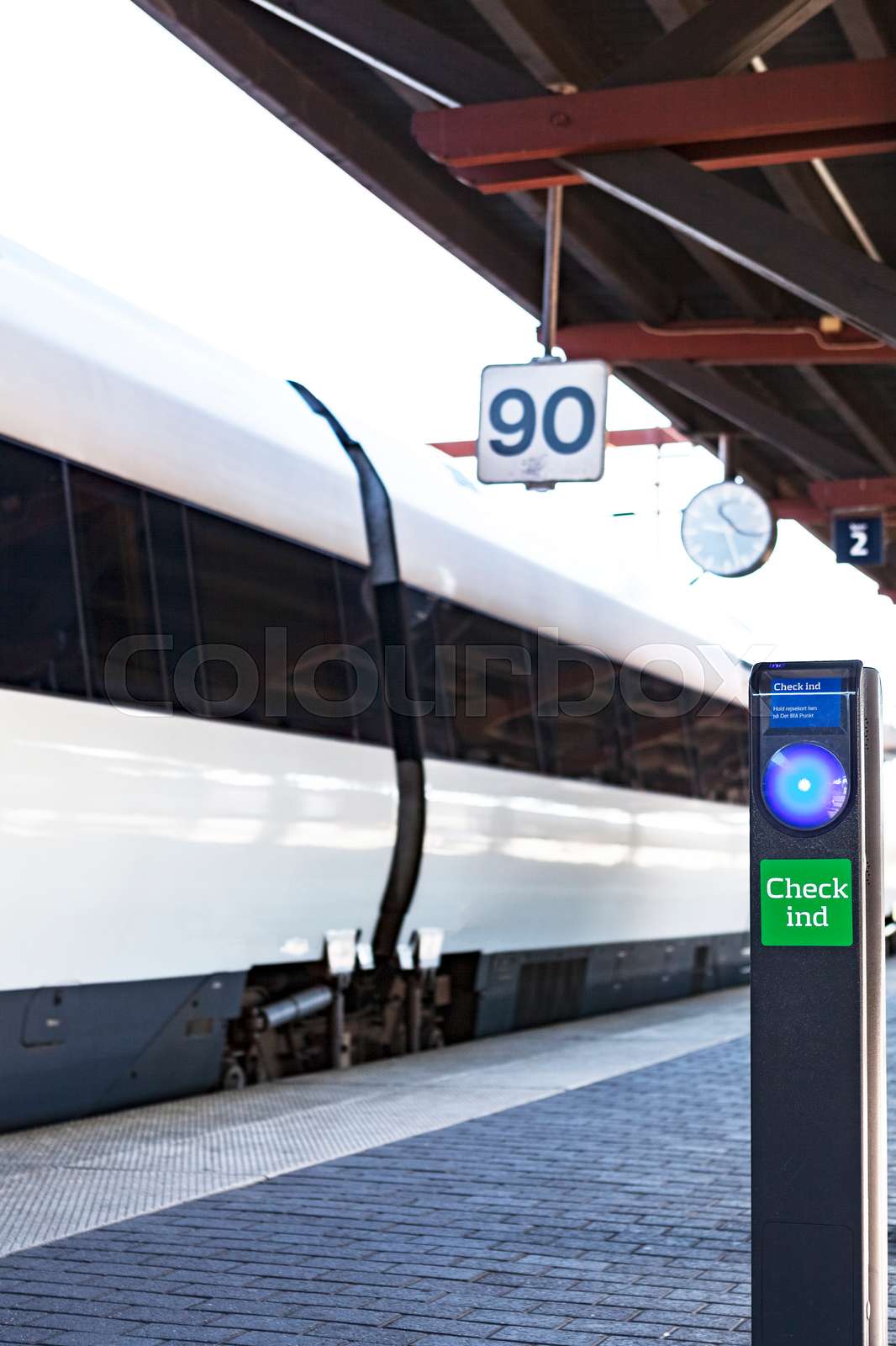 Check-in rejsekort stander,Dsb | Stock foto | Colourbox
