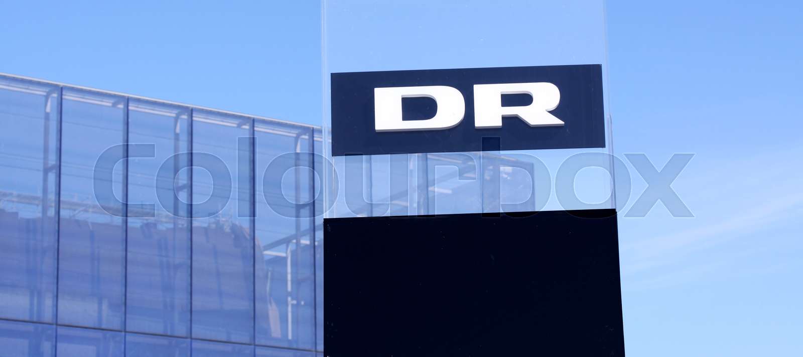 DR – danmarks radio logo på skilt stander i tv-byen | Stock foto ...
