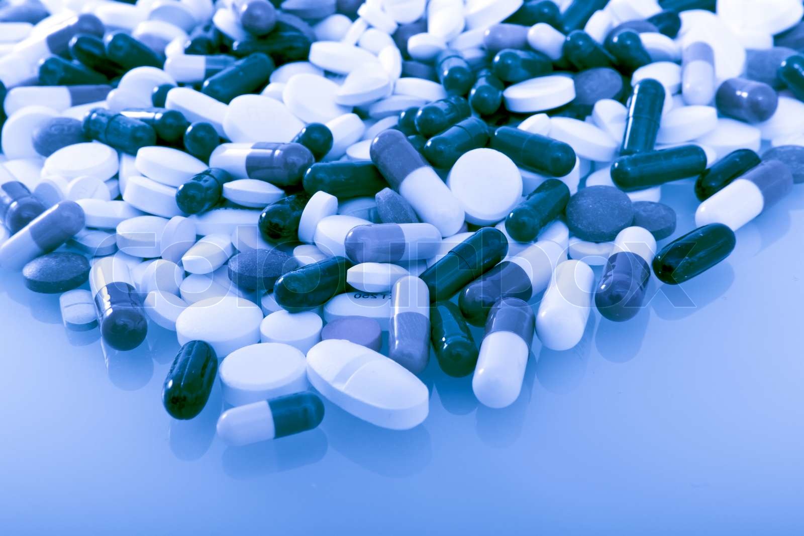 Hintergrund der bunten Pillen gemacht | Stock Bild | Colourbox