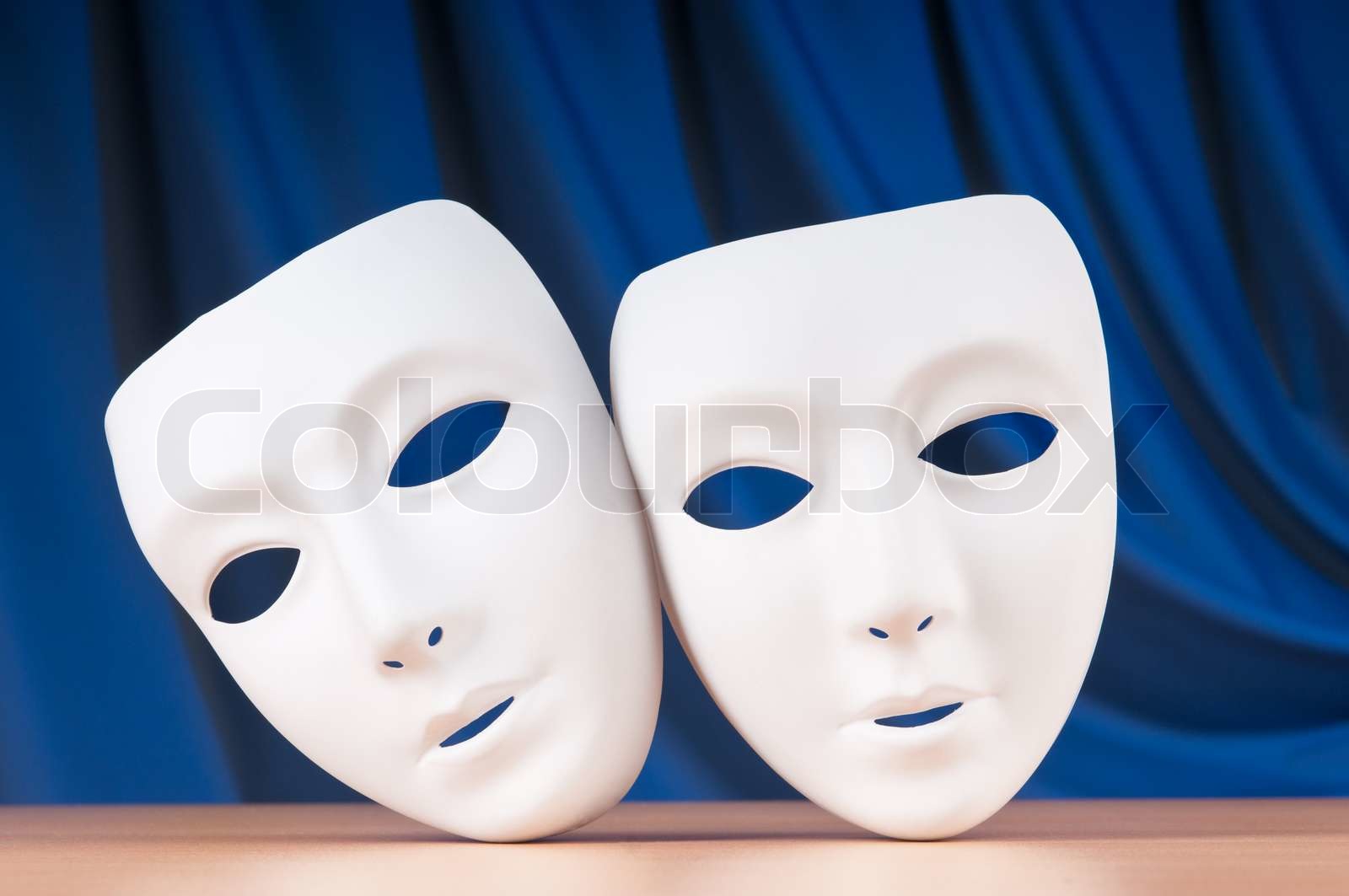 Masken mit Theater-Konzept | Stock Bild | Colourbox