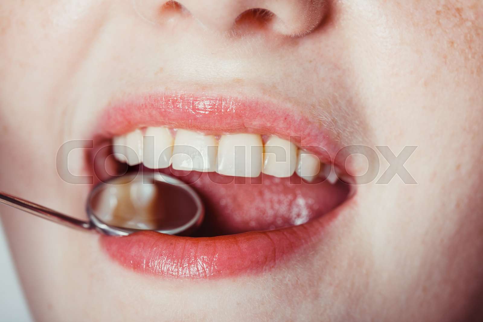Check the teeth | Stock image | Colourbox