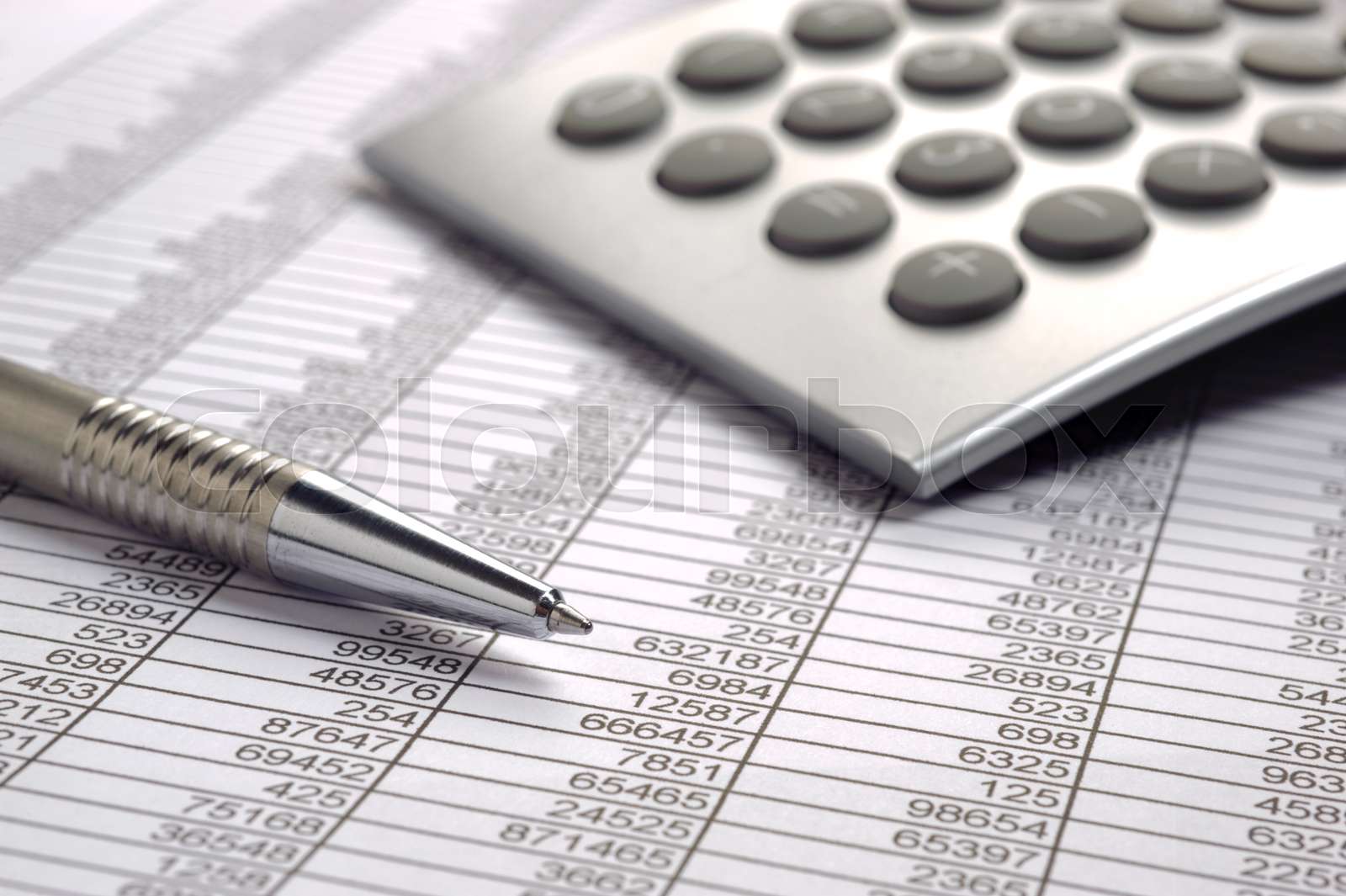 Finanzen, Geldanlage mit Chart und Börse | Stock Bild | Colourbox