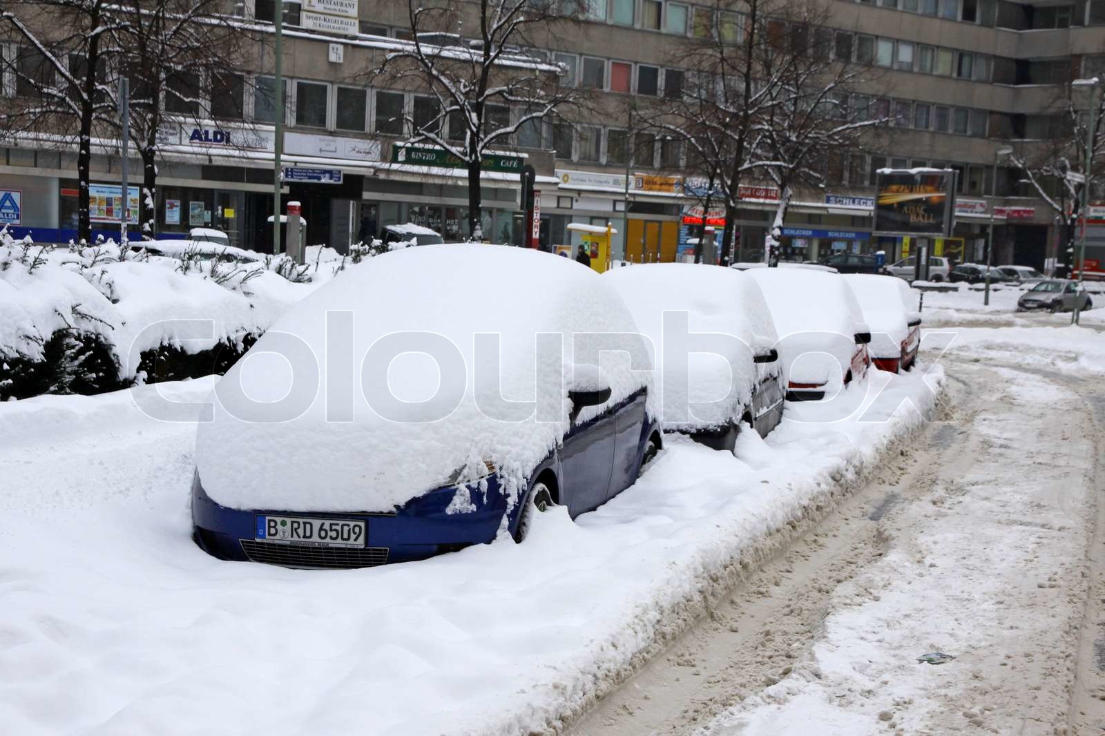 BERLIN, GERMANY - DECEMBER 28, 2010: Bad weather conditions and heavy ...