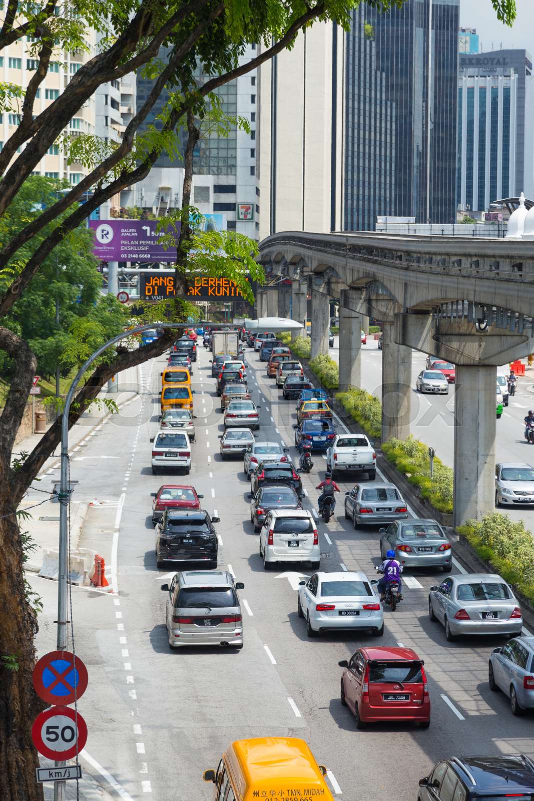 Kuala Lumpur, Malaysia-JANUARY 18,2017: traffic jam on the road ...