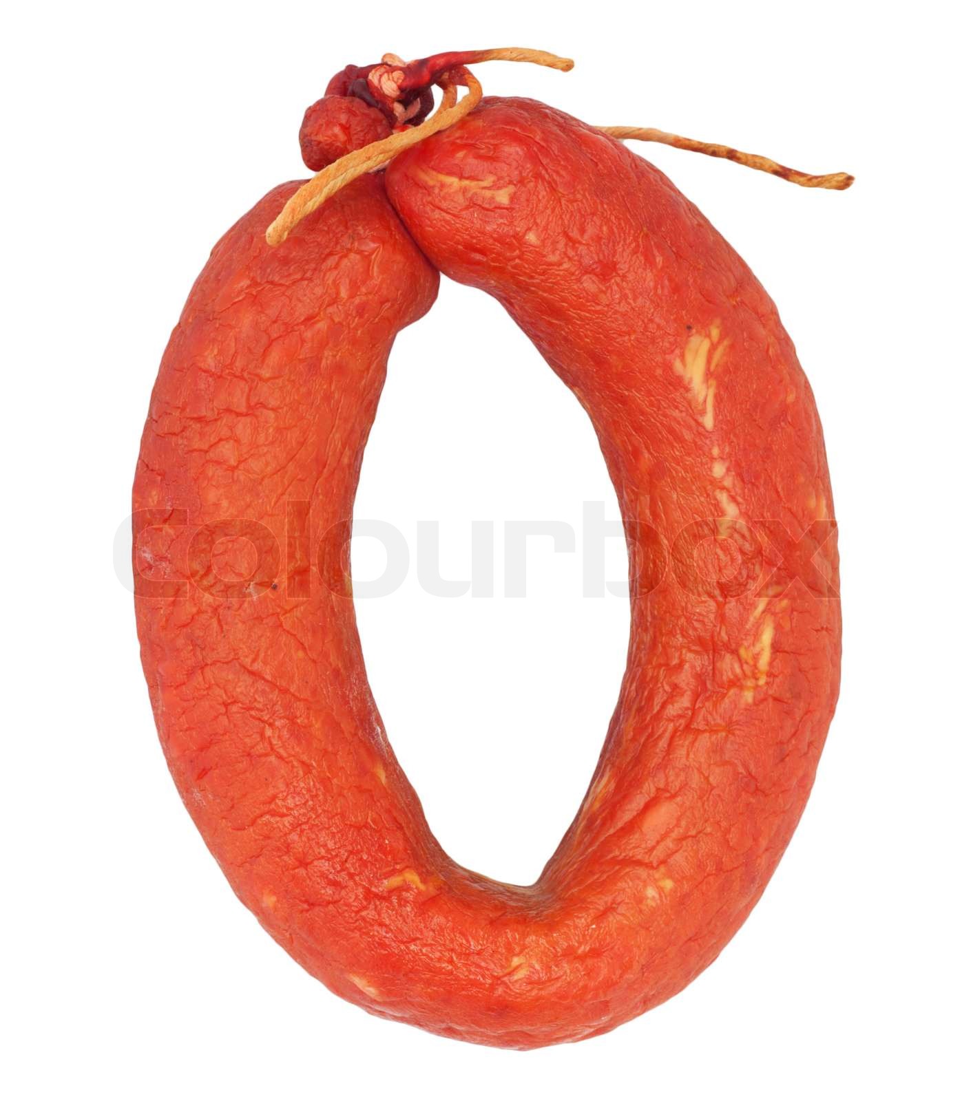 Leckere Wurst ist von einem Ring beschnitten liegt auf einem weißen ...