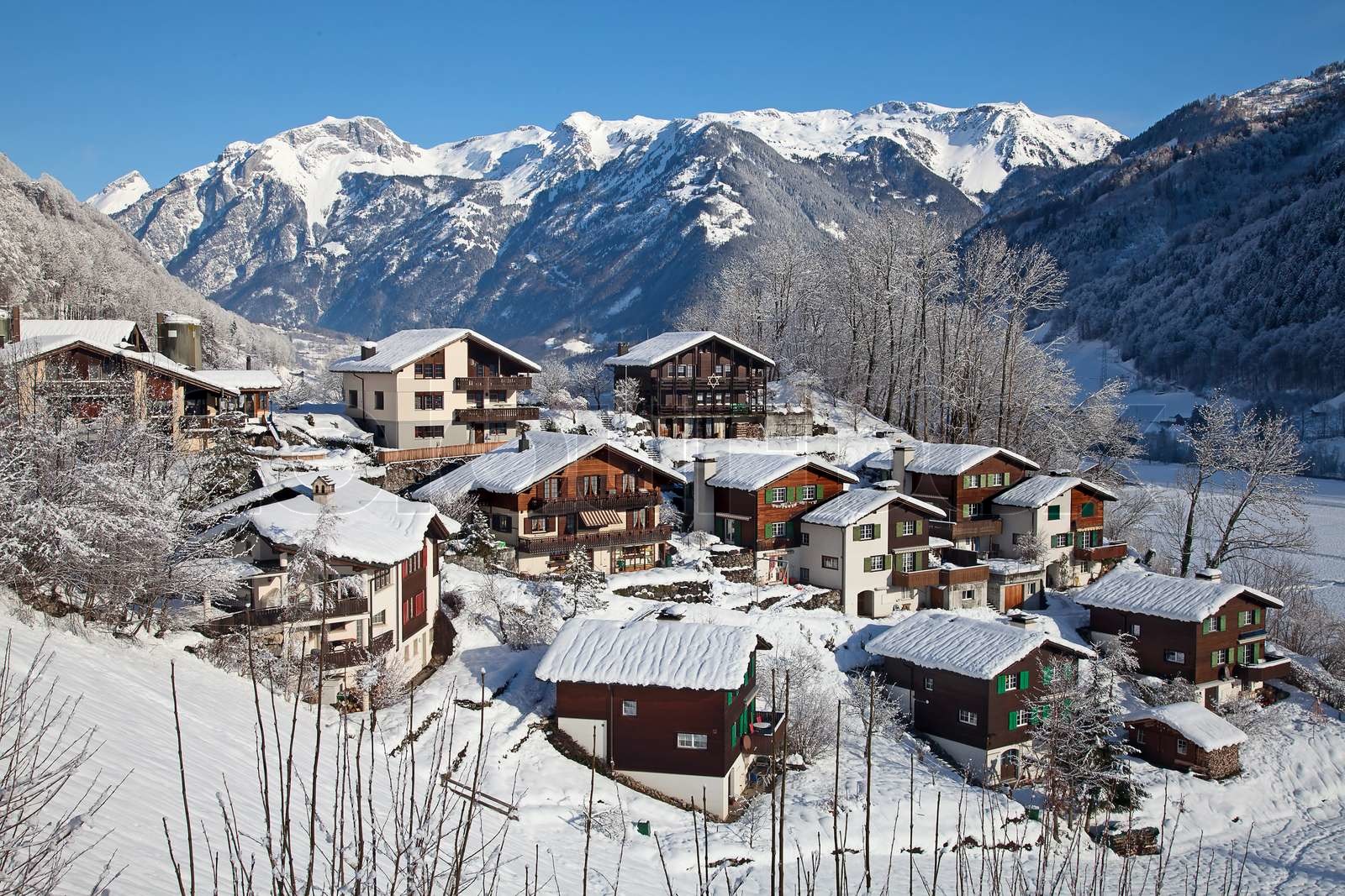 Vinter i de schweiziske alper , Schweiz | Stock foto | Colourbox