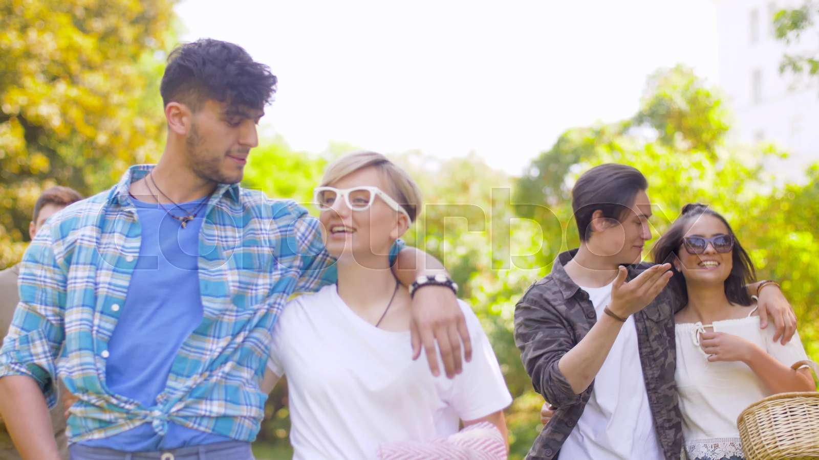 freunde, teenagerin, stil | Stock Video | Colourbox