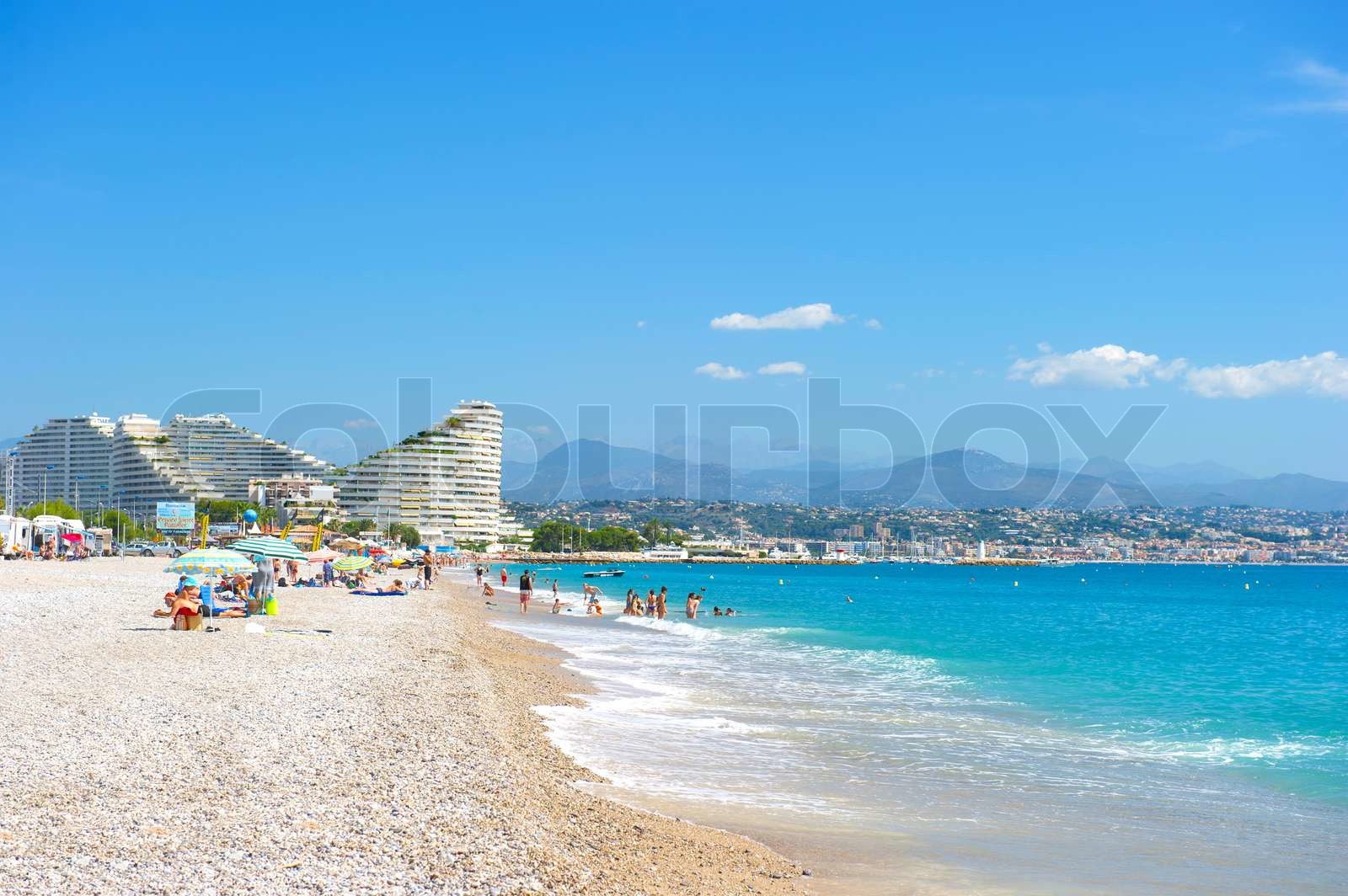Blick auf den Strand in Nizza, Frankreich , Cote d' Azur Touristen ...